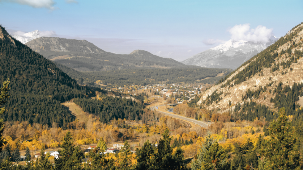 The 6 Most Breathtaking Scenic Fall Drives to Take in Alberta - Go - Canada